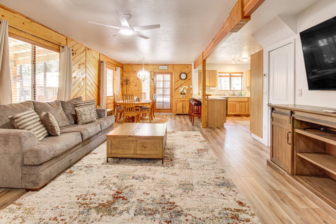 148 M² House ∙ 3 Bedrooms ∙ 8 Guests - Hawley Lake, McNary
