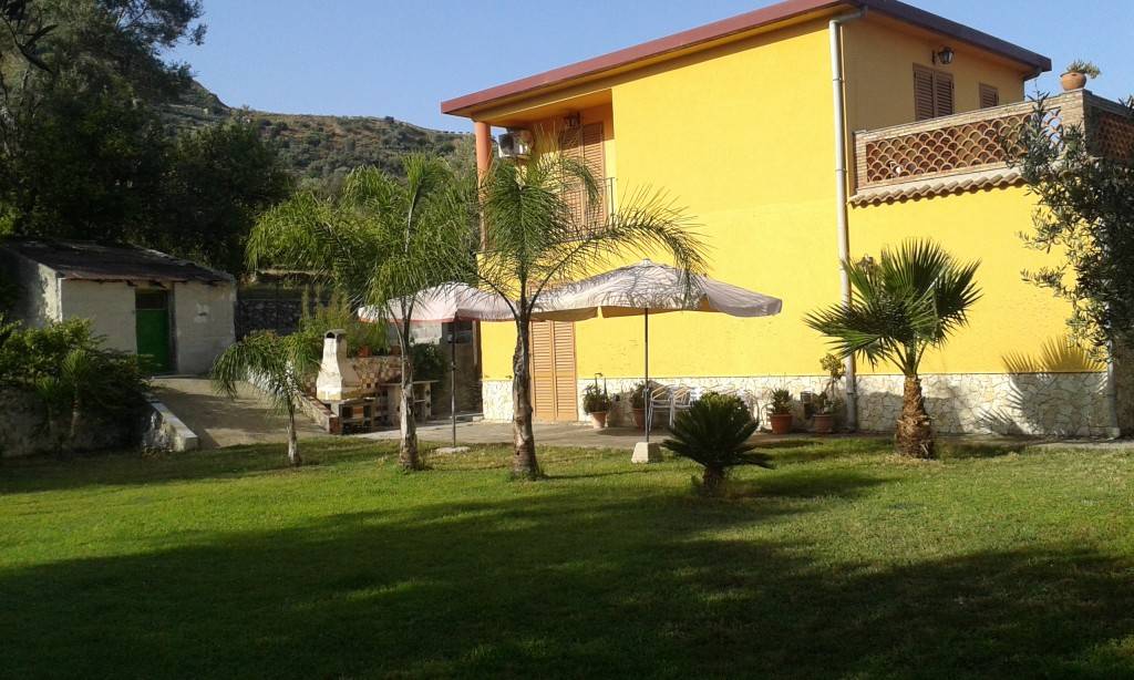 300 M² Villa ∙ 4 Chambres ∙ 9 Personnes - Roccalumera