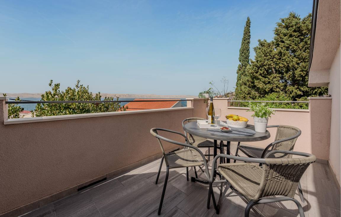 35 M² Apartment ∙ 3 Guests - Karlobag