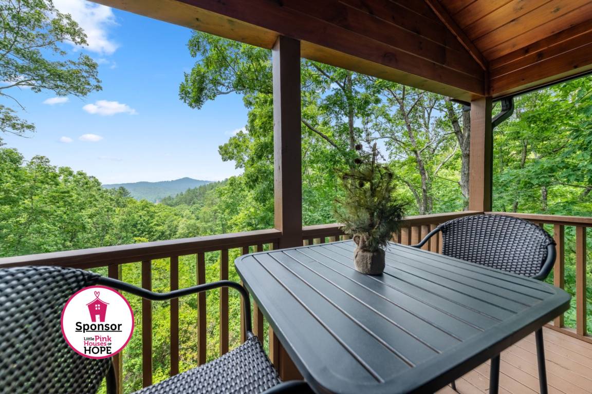 205 M² Cabin ∙ 3 Bedrooms ∙ 6 Guests - Mineral Bluff, GA