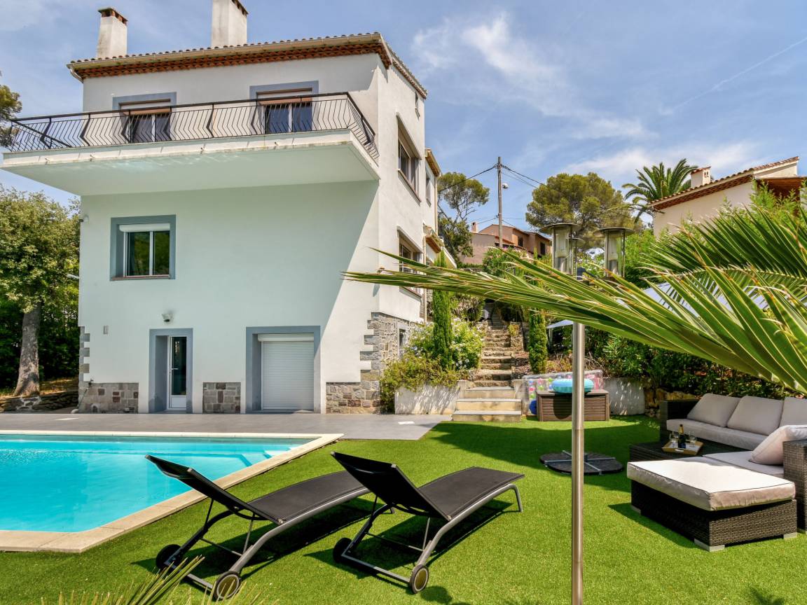 160 M² House ∙ 4 Bedrooms ∙ 8 Guests - Saint-Raphaël