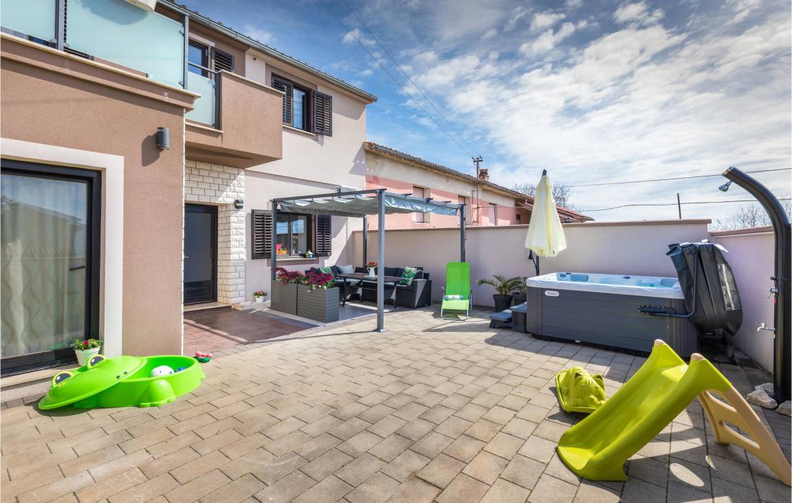 100 M² Casa ∙ 2 Camere Da Letto ∙ 5 Ospiti - Krnica