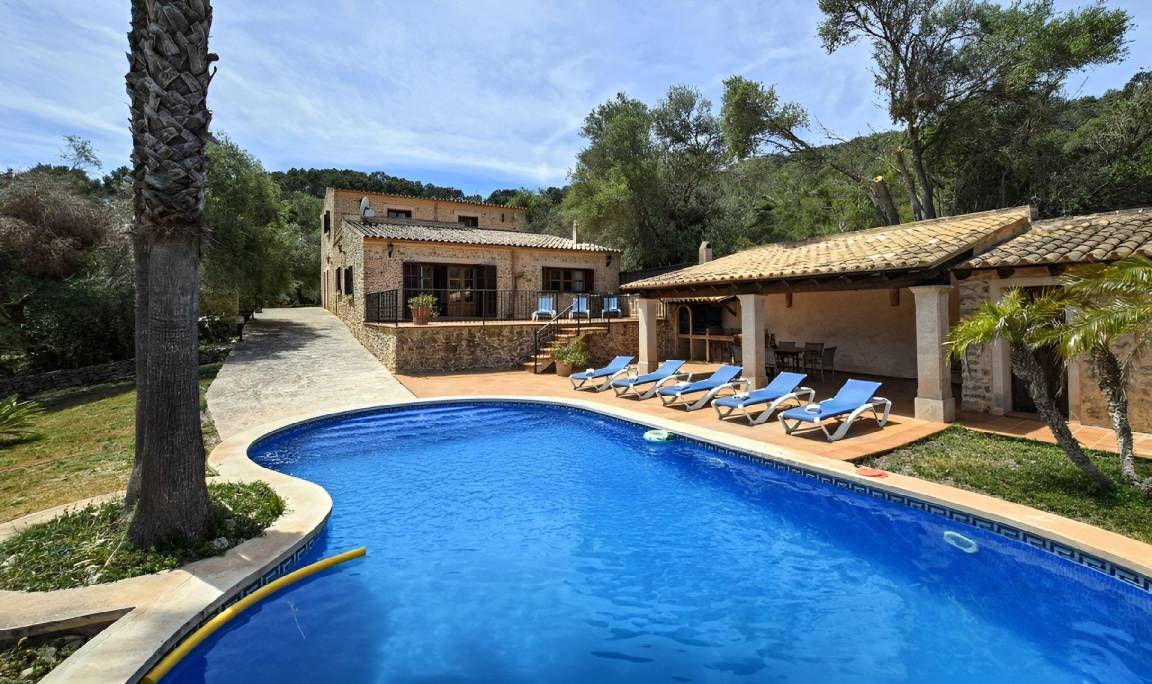 270 M² Ferienhaus ∙ 4 Schlafzimmer ∙ 8 Gäste - Sineu