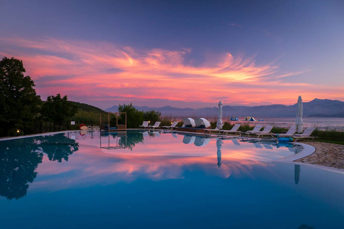 357 M² Villa ∙ 8 Bedrooms ∙ 18 Guests - Ksamil