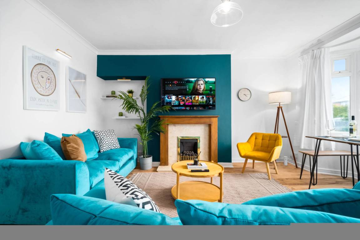 Apartment ∙ 3 Bedrooms ∙ 6 Guests - Solihull