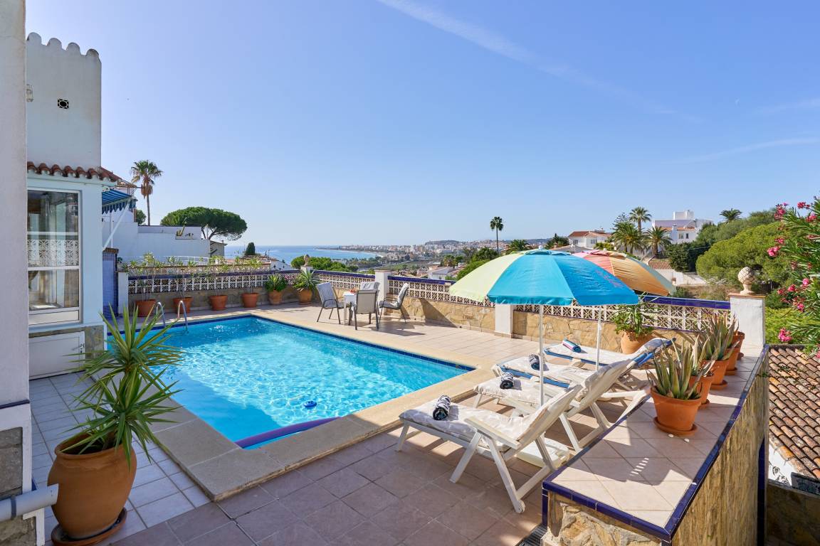 70 M² House ∙ 2 Bedrooms ∙ 4 Guests - Vélez-Málaga