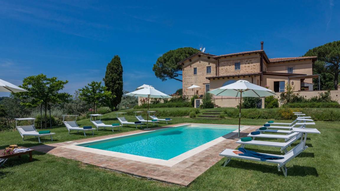 500 M² Villa ∙ 8 Bedrooms ∙ 16 Guests - Montalcino