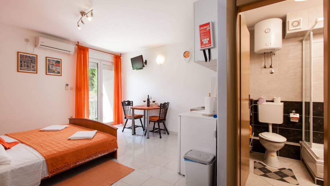 20 M² Hotel ∙ 1 Bedroom ∙ 2 Guests - Omiš