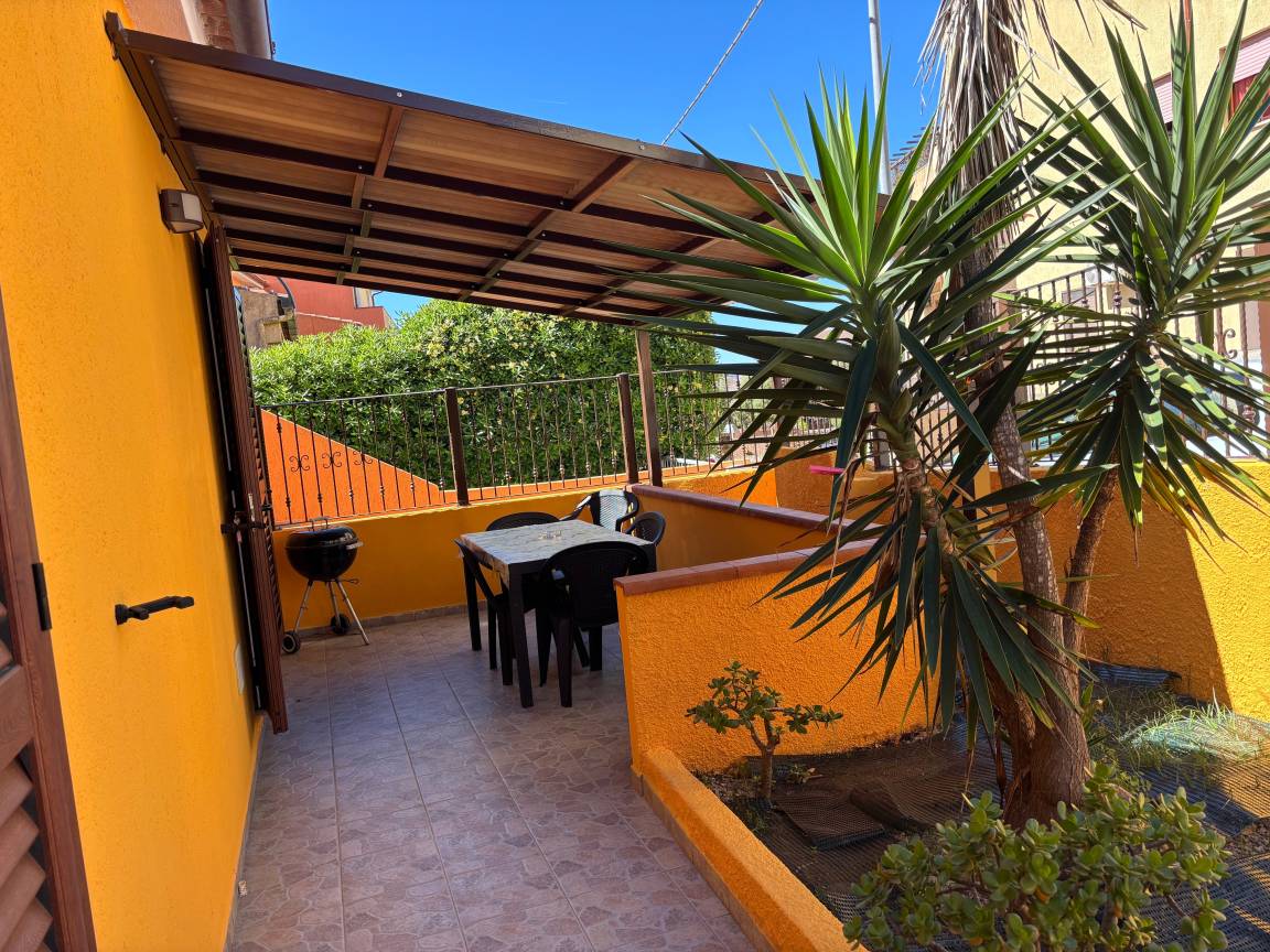 62 M² Huoneisto ∙ 3 Makuuhuonetta ∙ 6 Vierasta - La Maddalena