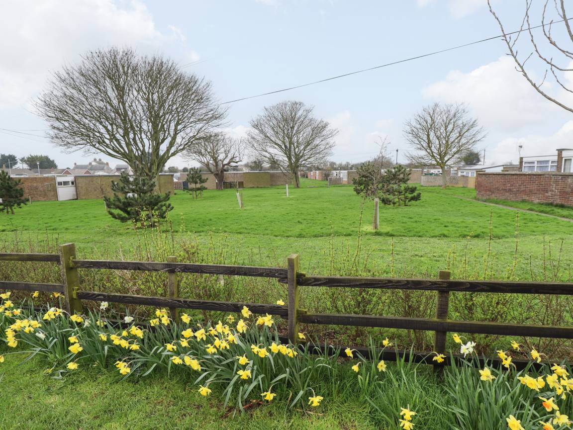 Cottage ∙ 2 Bedrooms ∙ 4 Guests - Anderby Creek