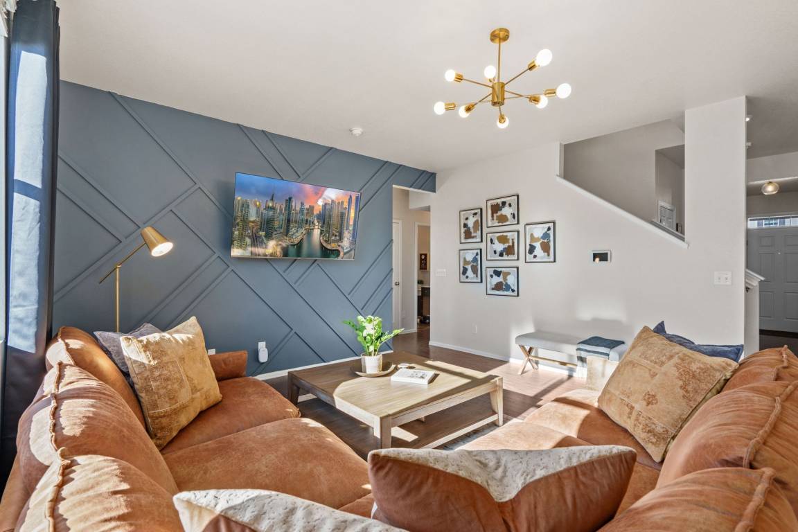 251 M² House ∙ 5 Bedrooms ∙ 10 Guests - Windsor Lake, Windsor