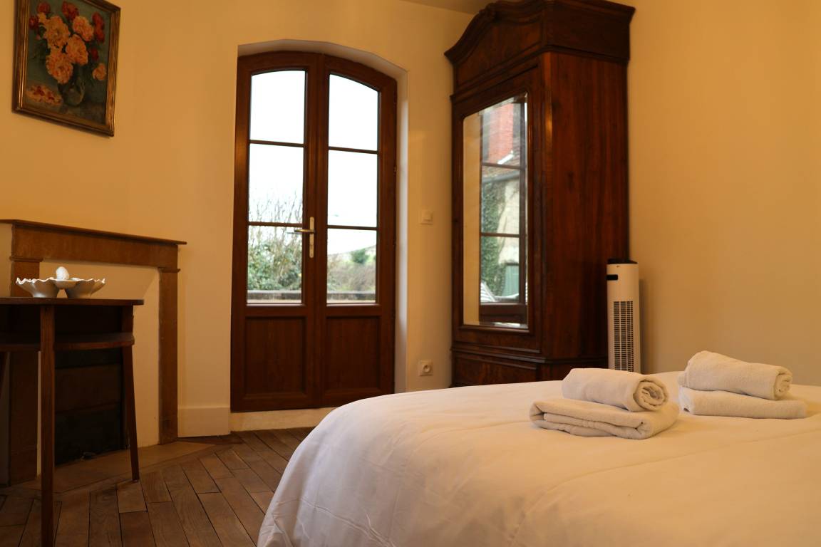 150 M² Maison De Vacances ∙ 5 Chambres ∙ 12 Personnes - Nièvre