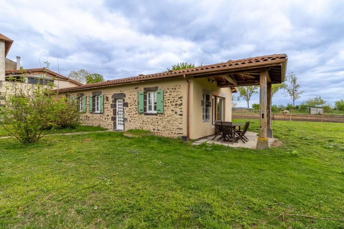 80 M² Gîte ∙ 3 Chambres ∙ 5 Personnes - Riom