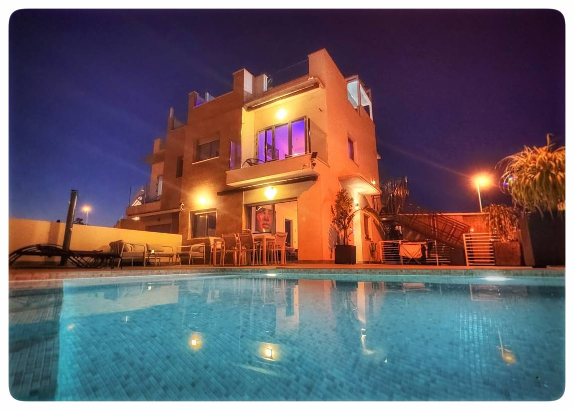 130 M² Apartamento ∙ 2 Habitaciones ∙ 5 Huéspedes - Puerto de Mazarrón