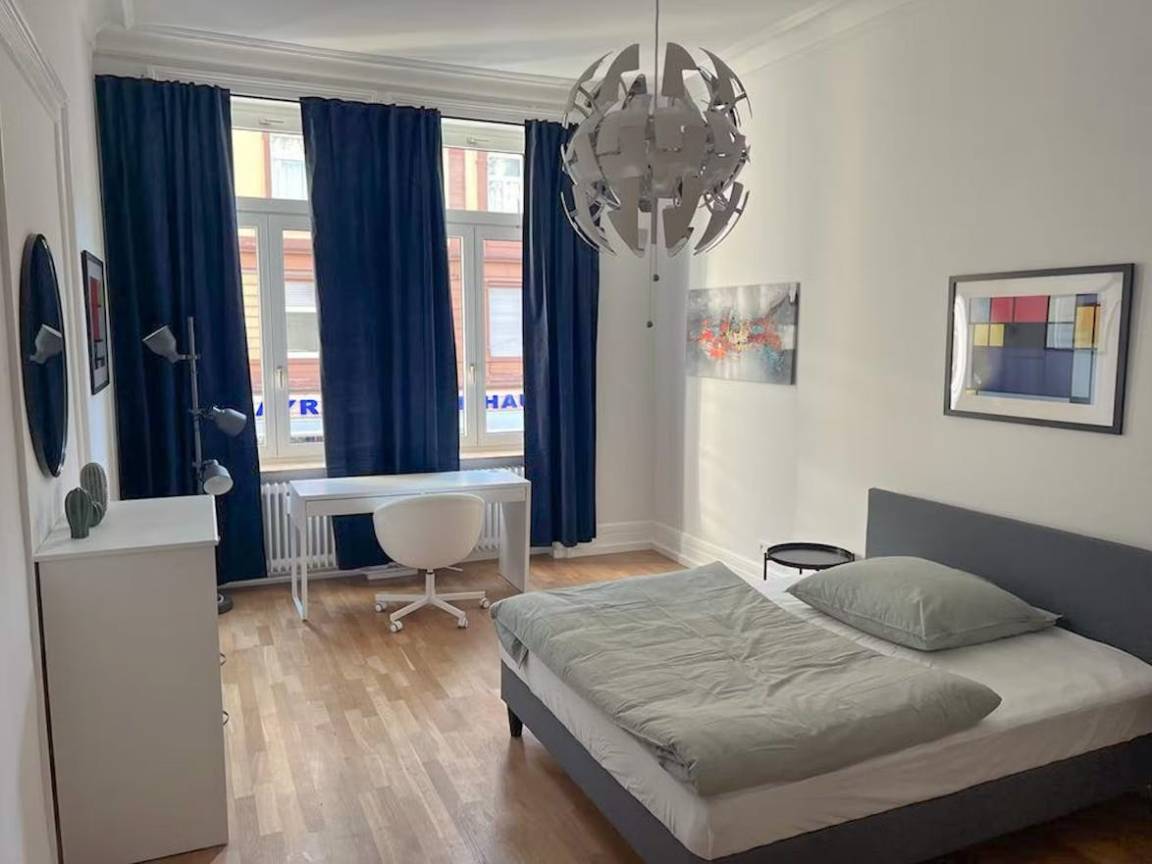 220 M² Pokój ∙ 1 Sypialnia ∙ 1 Gość - Frankfurt nad Menem