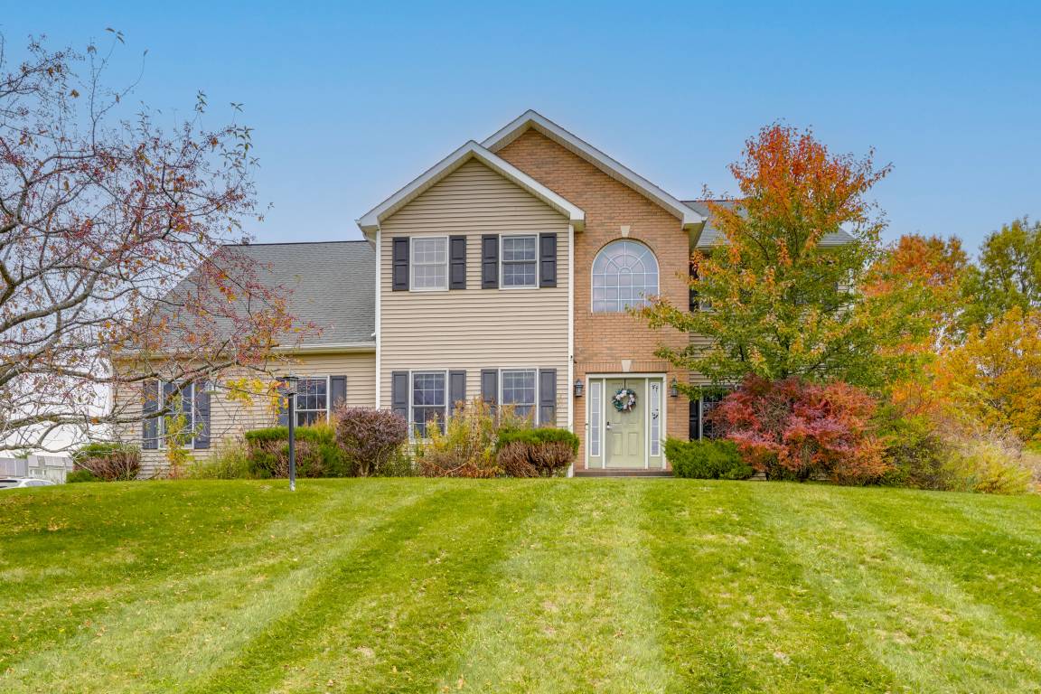 278 M² House ∙ 5 Bedrooms ∙ 12 Guests - Albany, NY