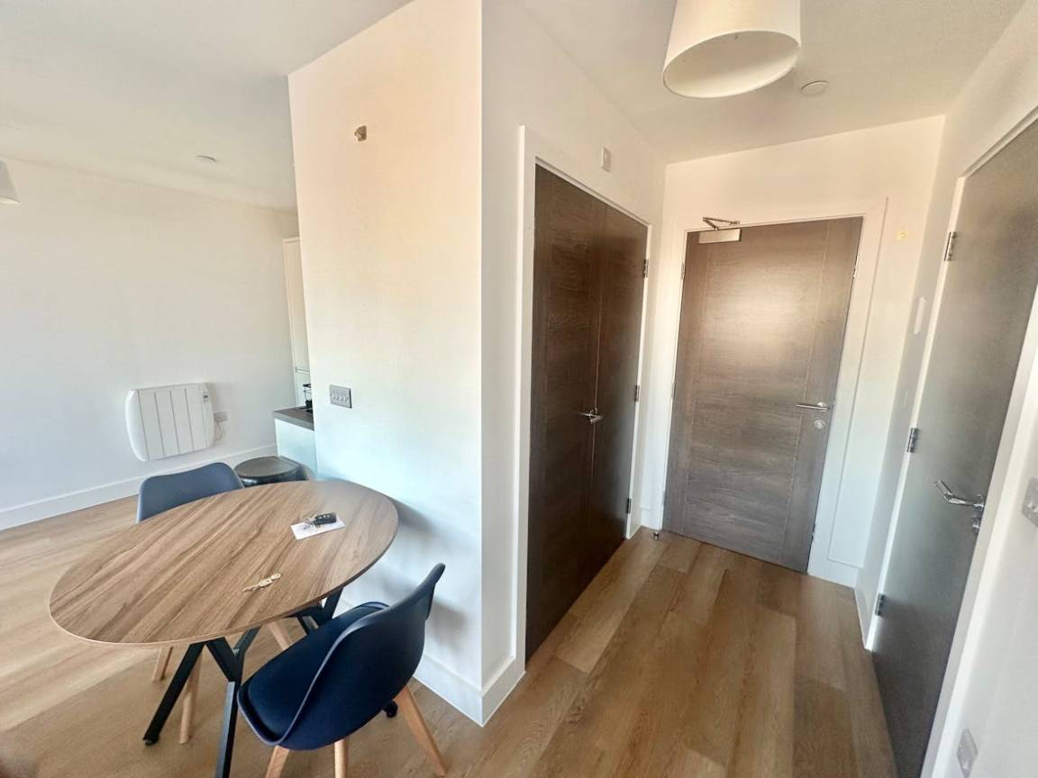 60 M² Apartment ∙ 1 Bedroom ∙ 5 Guests - Salford