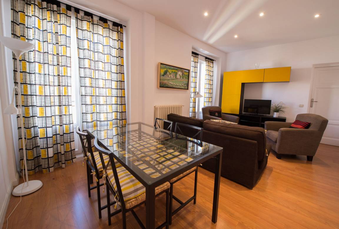 70 M² Appartement ∙ 3 Chambres ∙ 5 Personnes - Madrid