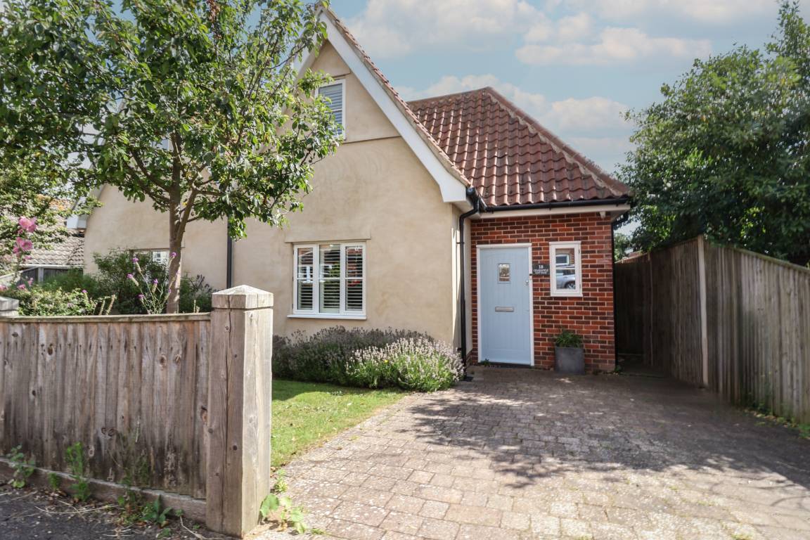 Cottage ∙ 3 Bedrooms ∙ 6 Guests - Dunwich