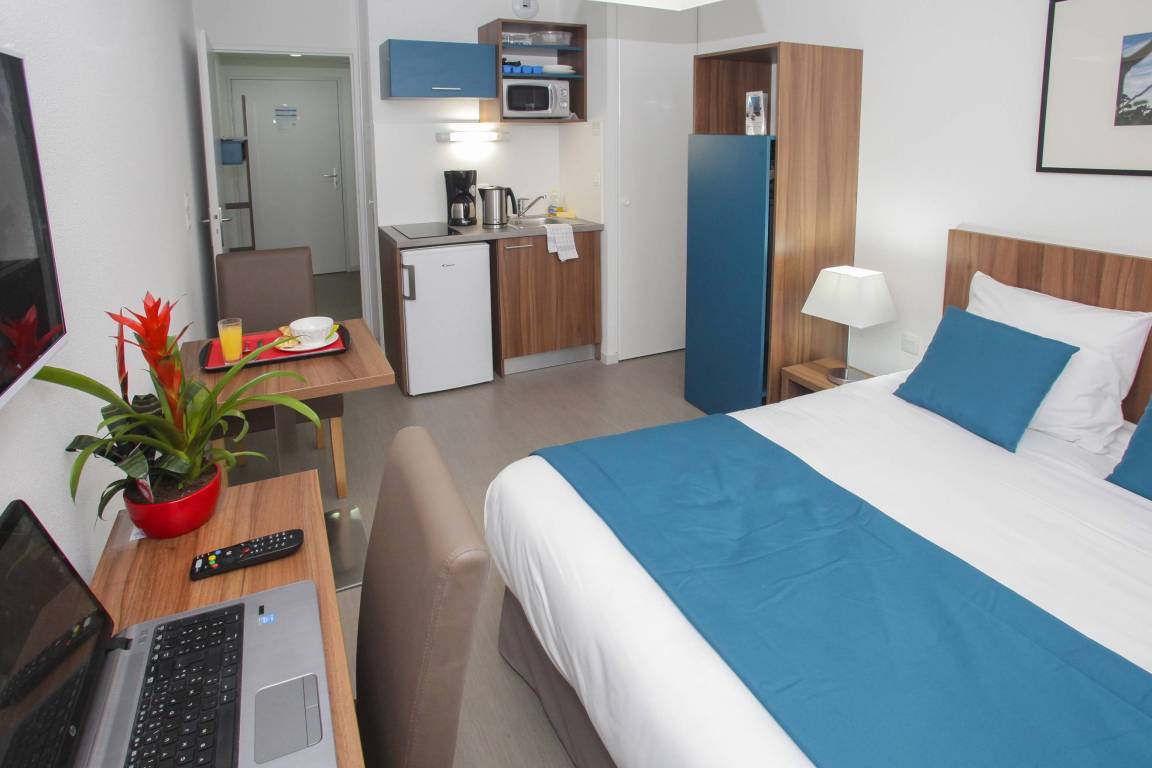 17 M² Hotel ∙ 1 Camera Da Letto ∙ 2 Ospiti - Olivet
