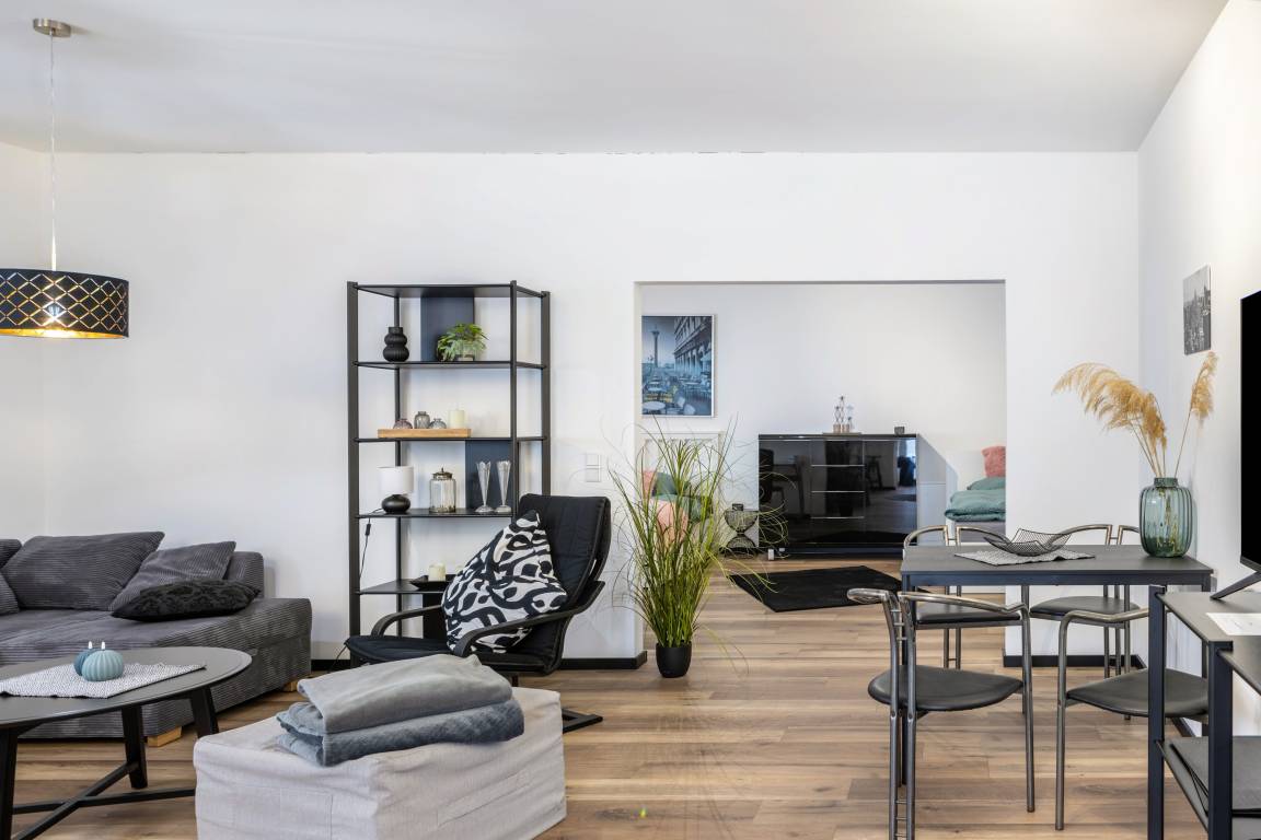 70 M² Ferienwohnung ∙ 1 Schlafzimmer ∙ 3 Gäste - Fritzlar