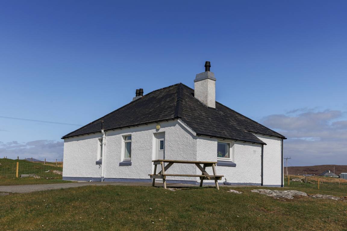 Cottage ∙ 3 Bedrooms ∙ 5 Guests - Outer Hebrides