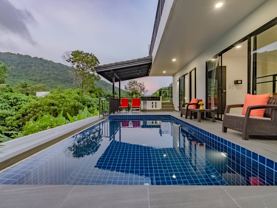 300 M² Villa ∙ 3 Bedrooms ∙ 10 Guests - Phuket