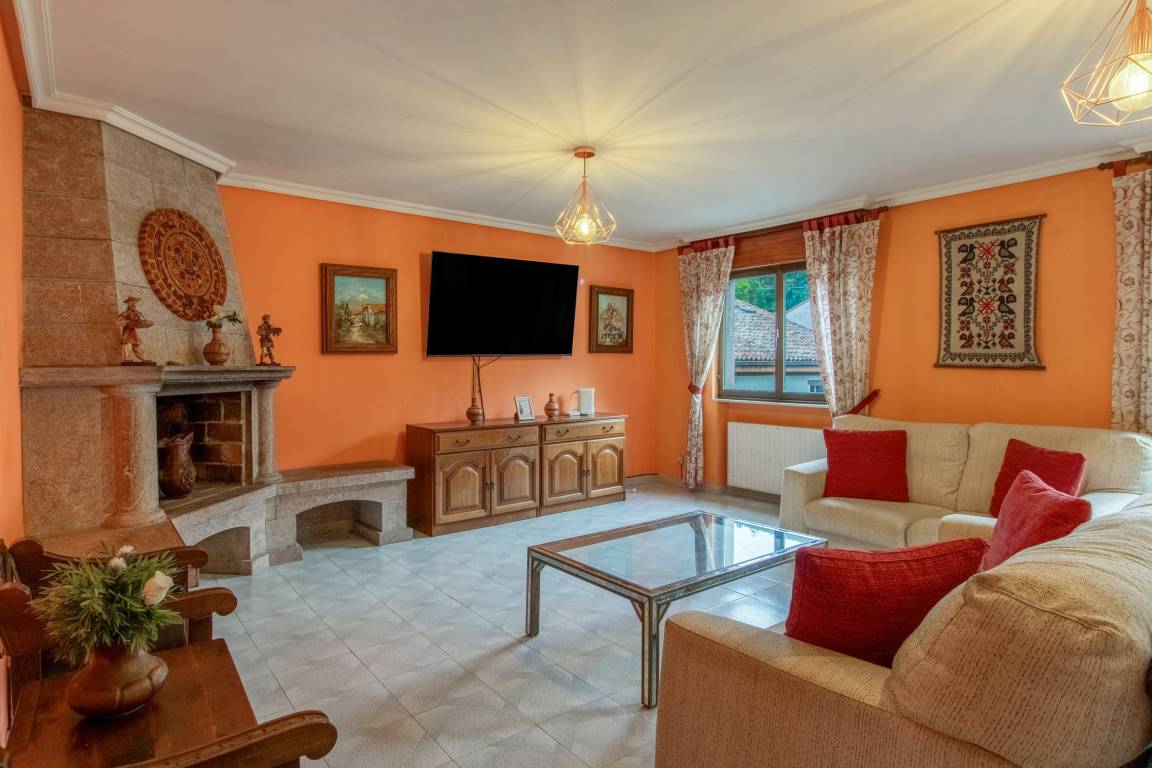 300 M² Casa ∙ 7 Habitaciones ∙ 18 Huéspedes - Llanes
