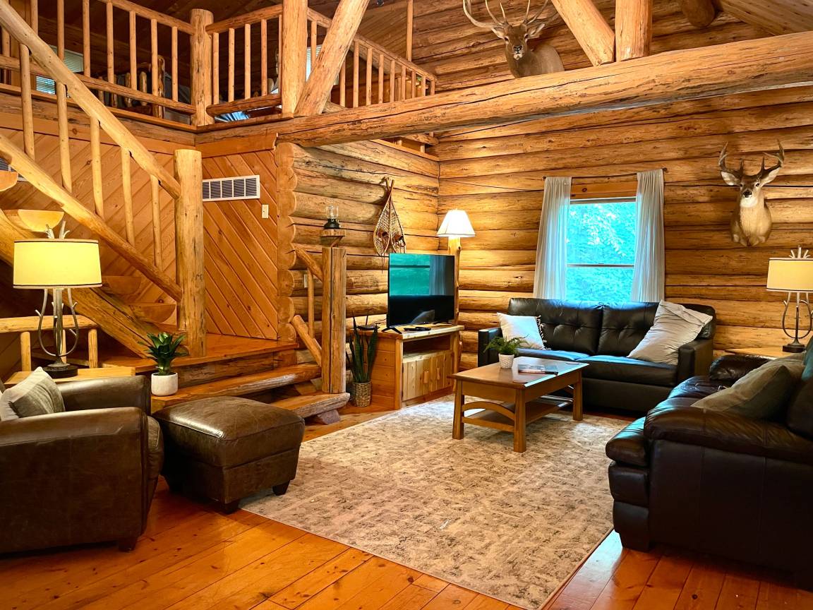 130 M² Apartment ∙ 3 Bedrooms ∙ 9 Guests - Middlebury, IN