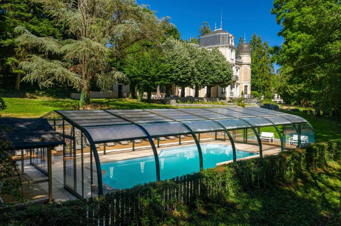 Château ∙ 12 Chambres ∙ 54 Personnes - Saône-et-Loire