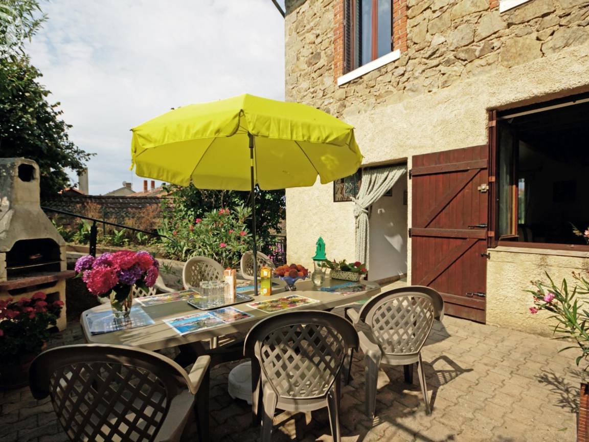 80 M² Cottage ∙ 2 Chambres ∙ 4 Personnes - Feurs