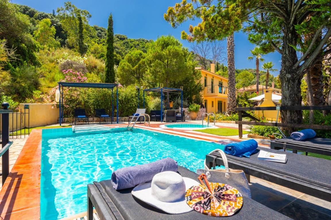 170 M² Villa ∙ 3 Bedrooms ∙ 6 Guests - Cephalonia
