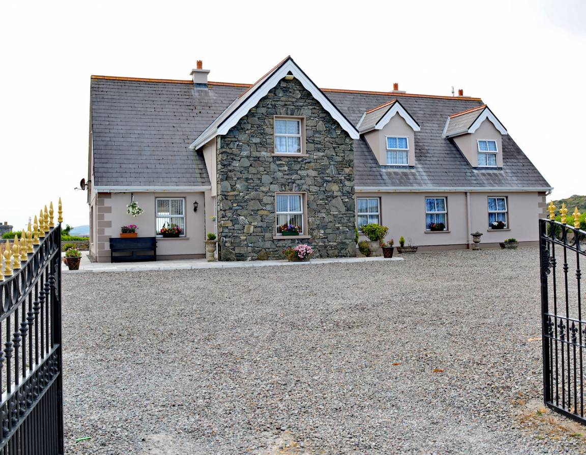 House In Ballyconneely At 3.5 Km From The Beach - Clifden