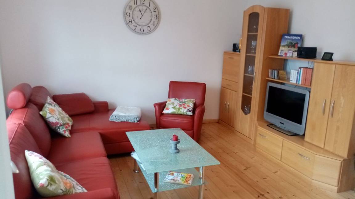 65 M² Ferienwohnung ∙ 1 Schlafzimmer ∙ 3 Gäste - Bad Wünnenberg