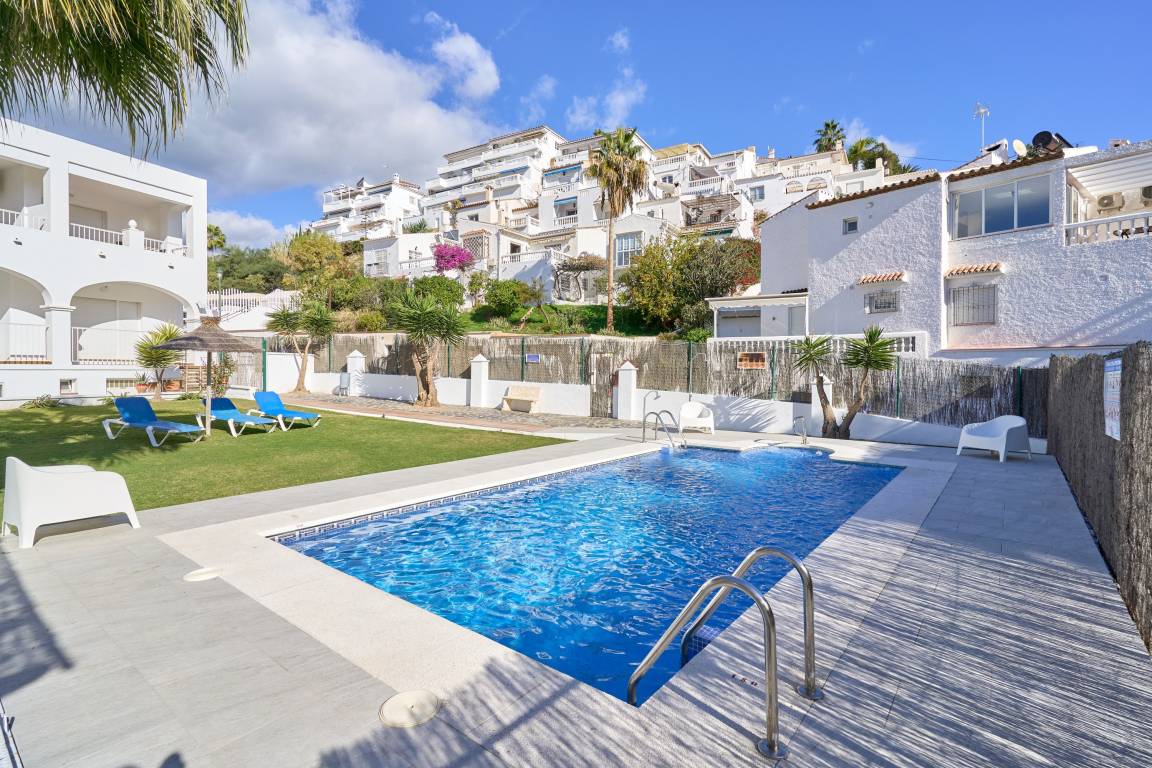 52 M² Aparthotel ∙ 2 Chambres ∙ 4 Personnes - Nerja