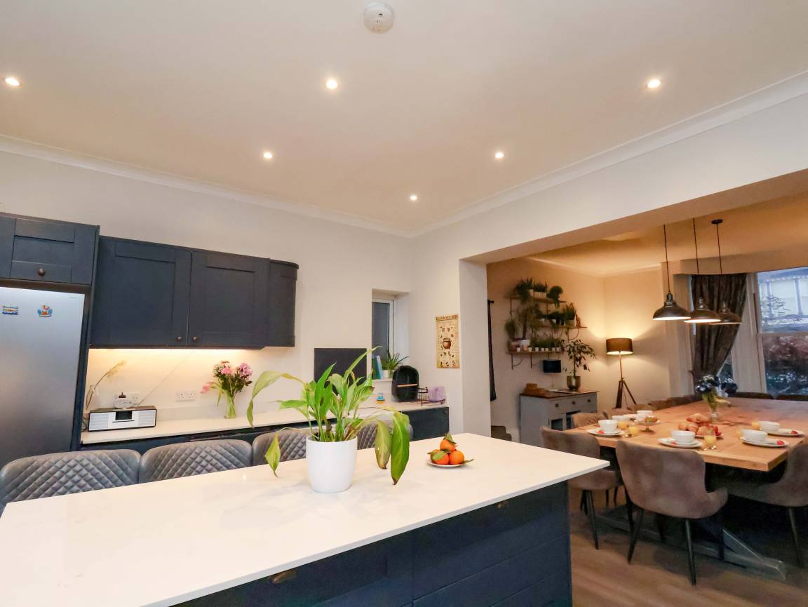 Cottage ∙ 8 Bedrooms ∙ 17 Guests - Flamborough