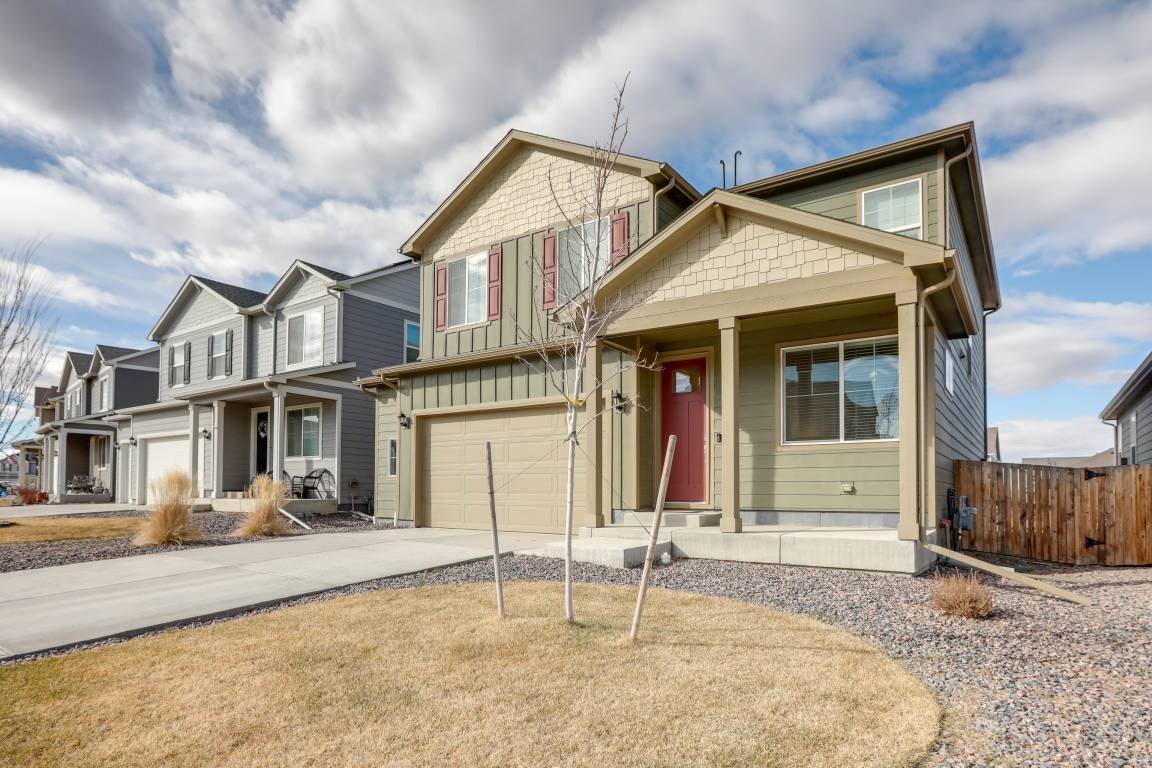 197 M² House ∙ 4 Bedrooms ∙ 8 Guests - Brighton, CO