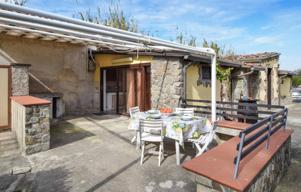 80 M² House ∙ 2 Bedrooms ∙ 5 Guests - Sant'Agata di Militello
