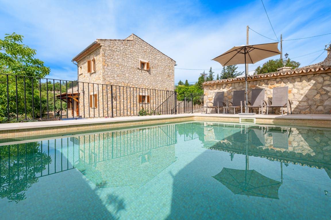 128 M² House ∙ 4 Bedrooms ∙ 6 Guests - Alaró