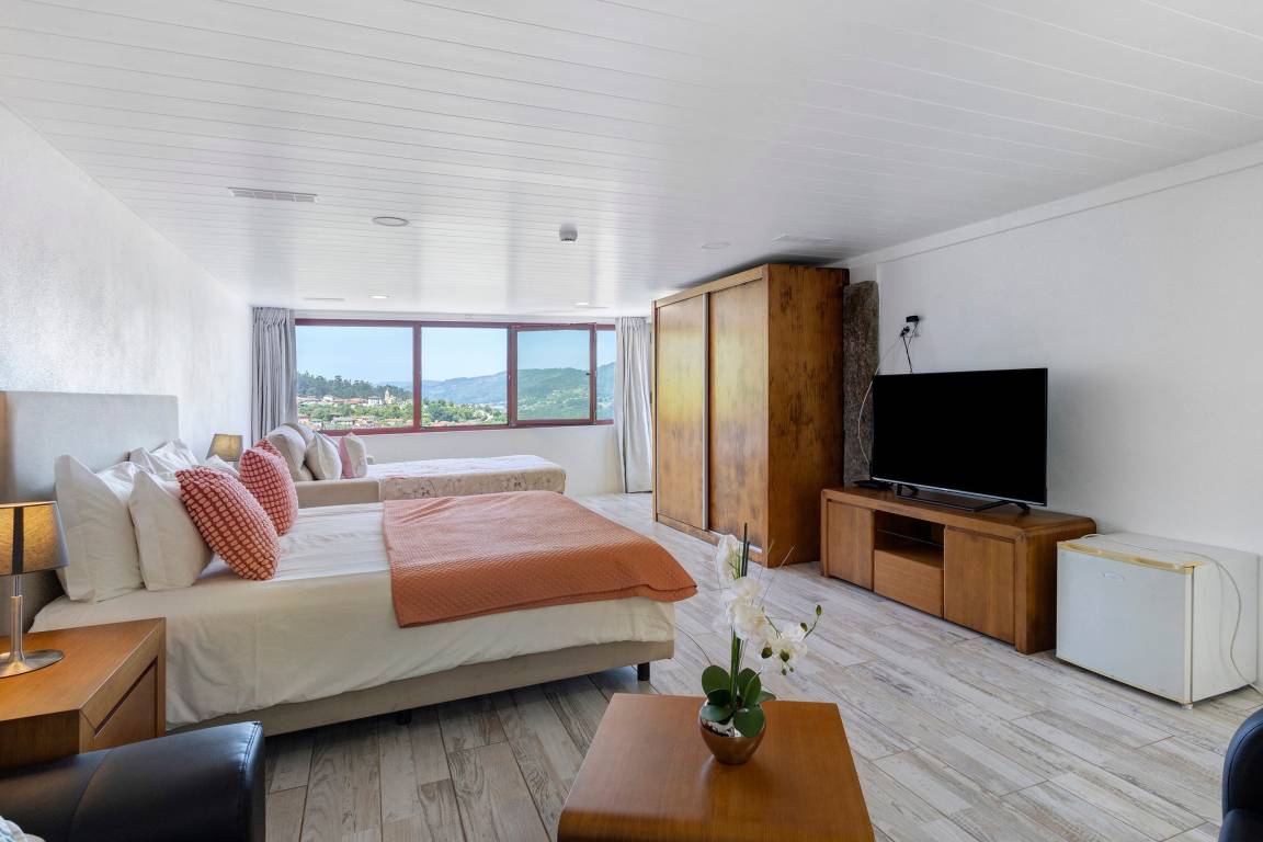 30 M² Quarto Particular ∙ 1 Quarto ∙ 4 Hóspedes - Terras de Bouro