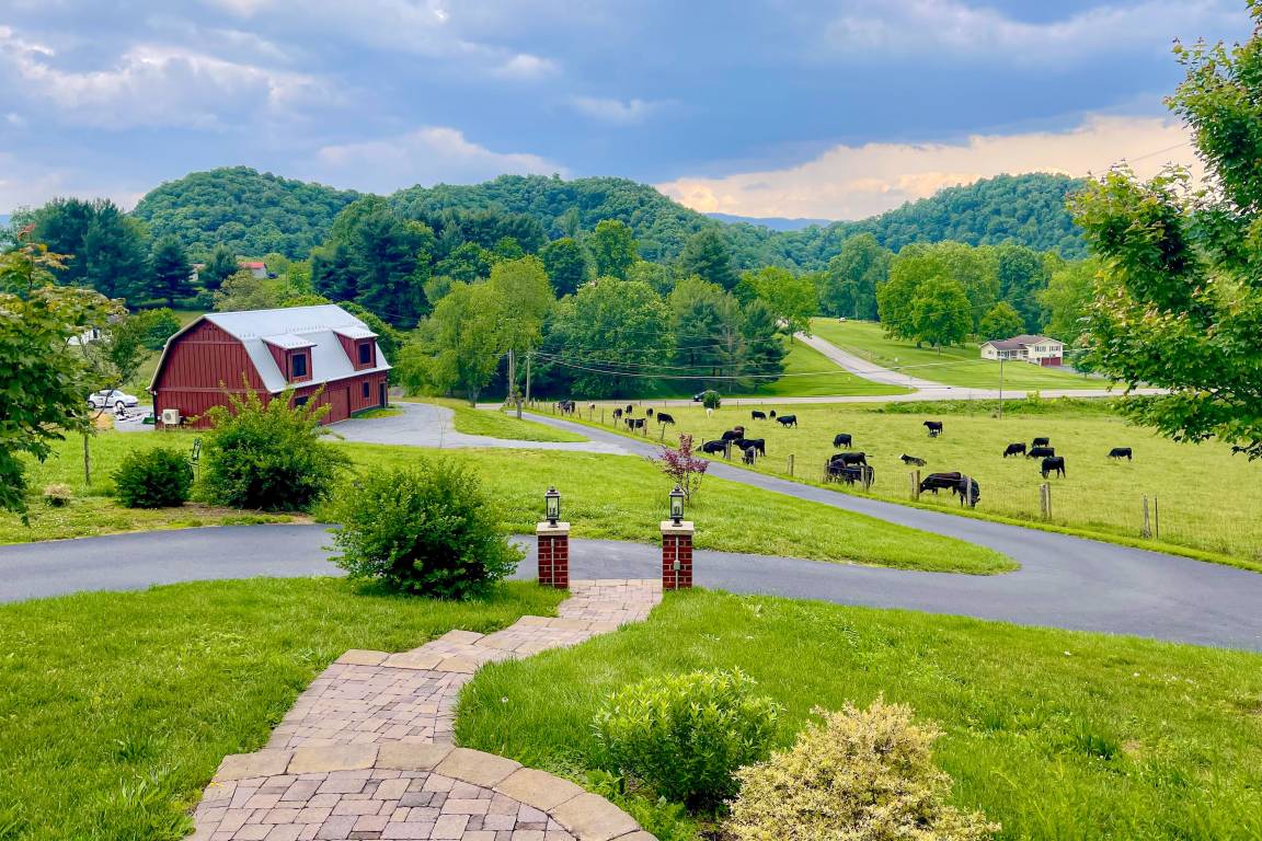 191 M² House ∙ 3 Bedrooms ∙ 8 Guests - Abingdon, VA