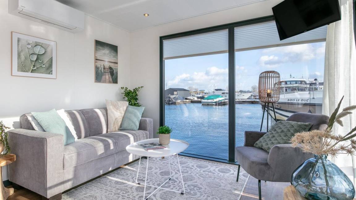 54 M² House ∙ 2 Bedrooms ∙ 4 Guests - 's-Hertogenbosch