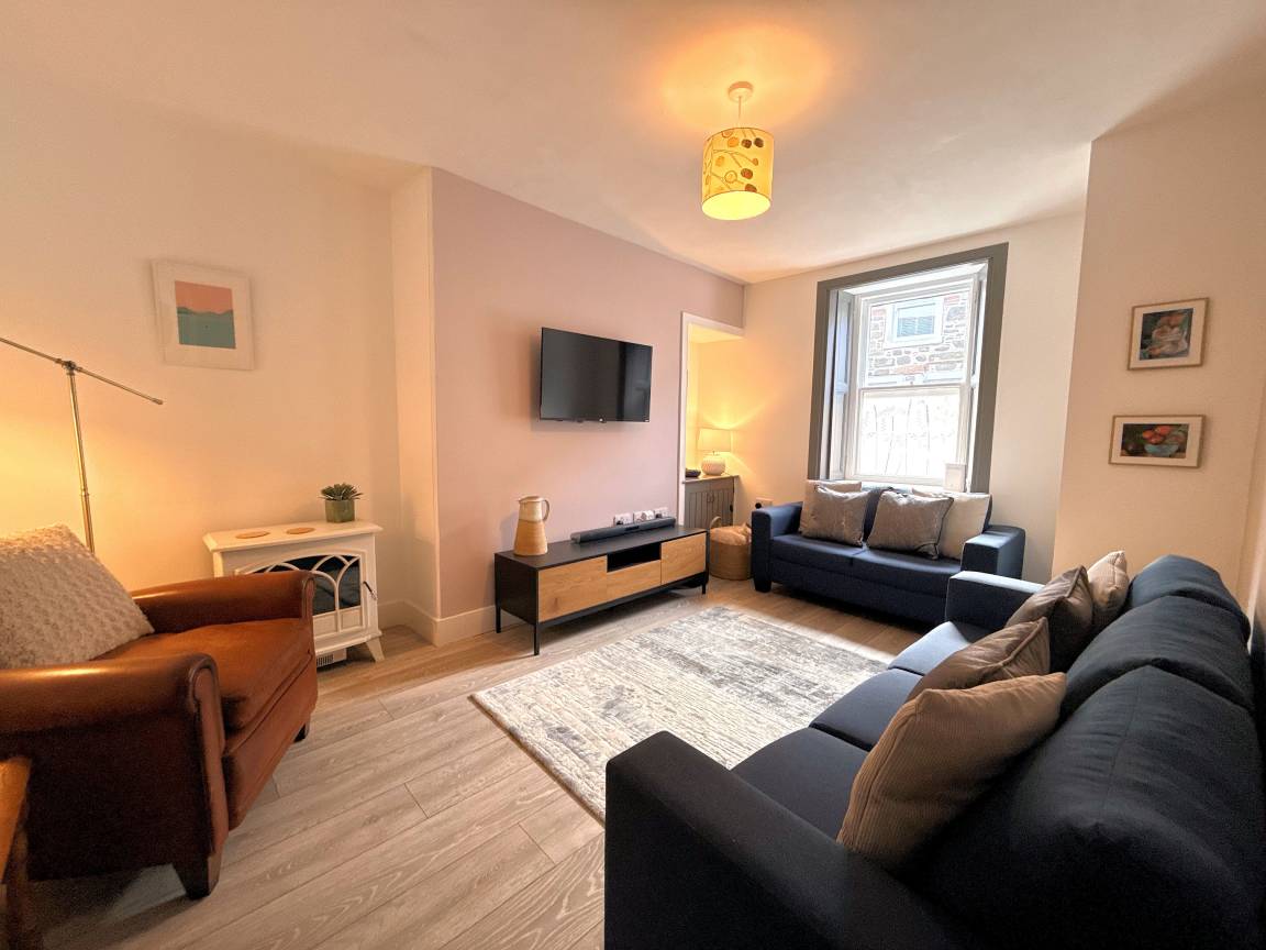 93 M² Ferienhaus ∙ 2 Schlafzimmer ∙ 4 Gäste - Kirkcudbright