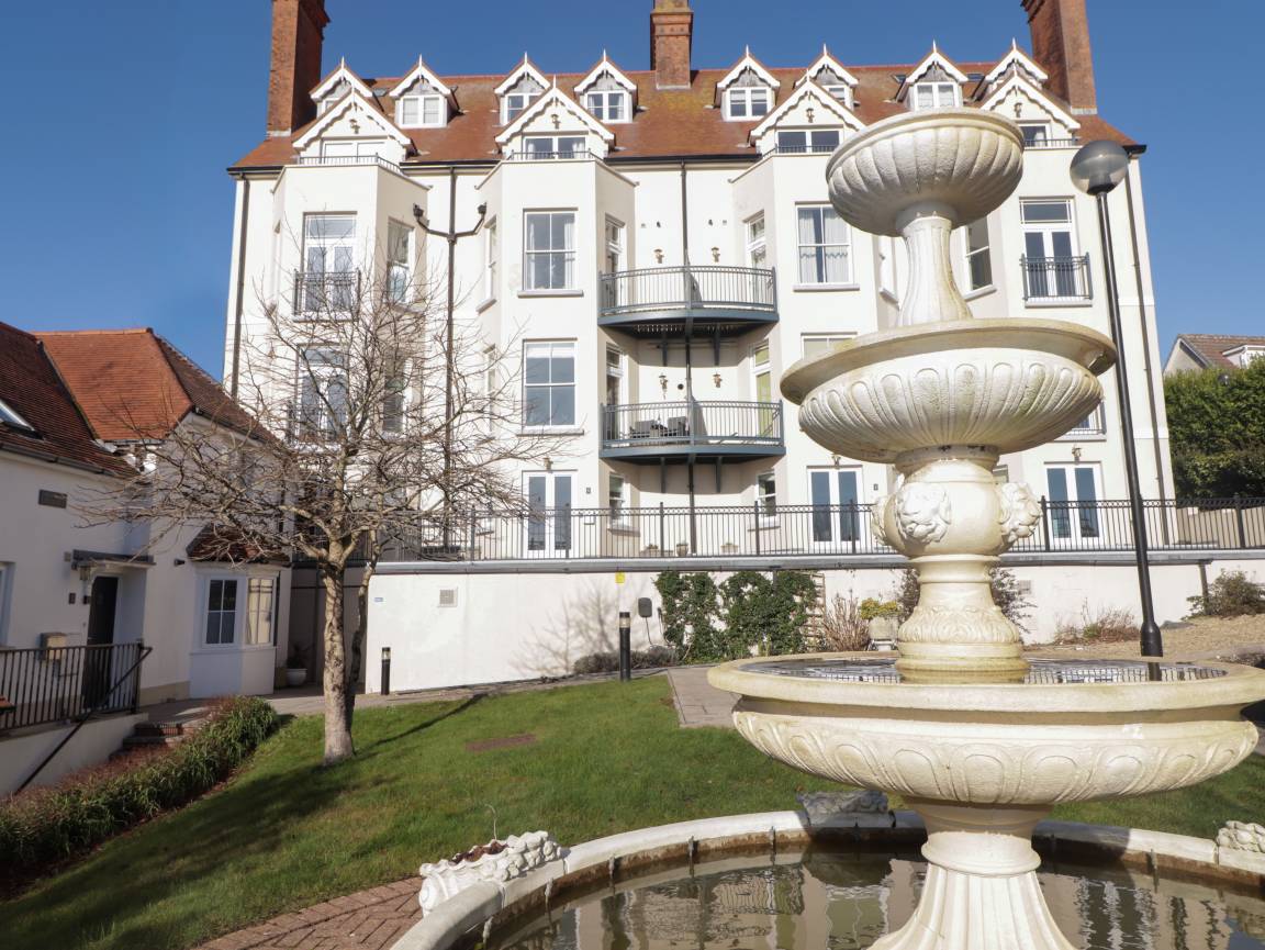 Cottage ∙ 2 Bedrooms ∙ 4 Guests - Tenby