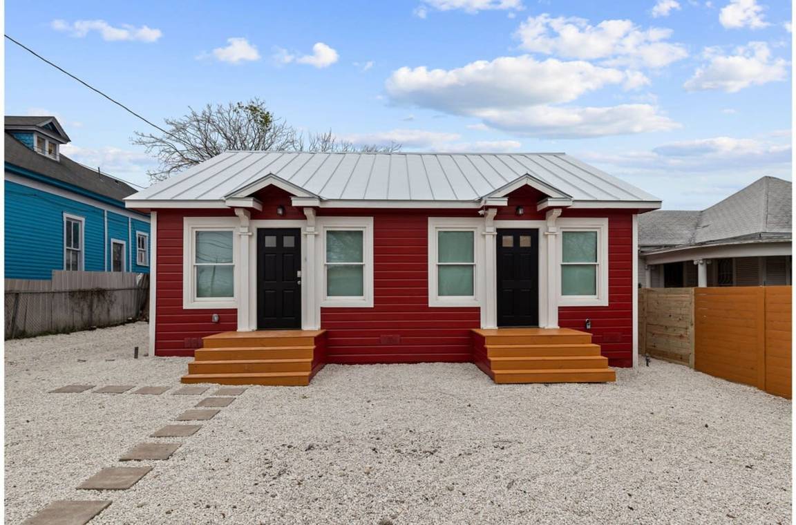 House ∙ 4 Bedrooms ∙ 14 Guests - San Antonio, TX