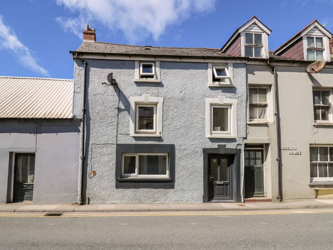 Cottage ∙ 4 Bedrooms ∙ 7 Guests - Saint Dogmaels