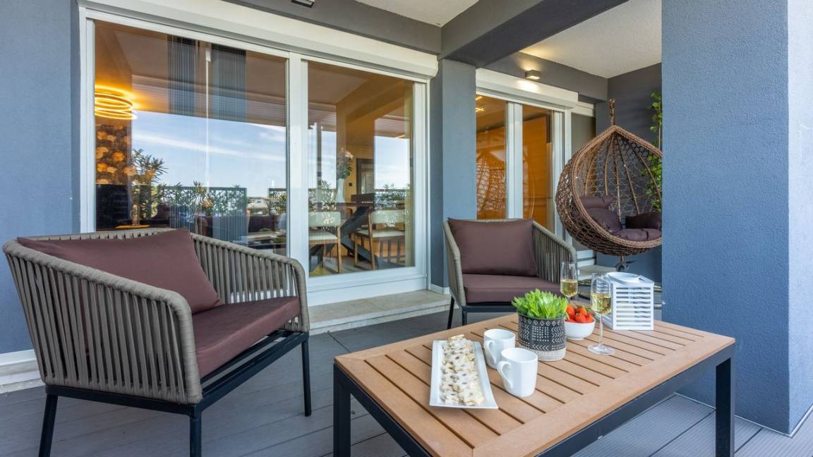 98 M² Ferienwohnung ∙ 2 Schlafzimmer ∙ 6 Gäste - Selce