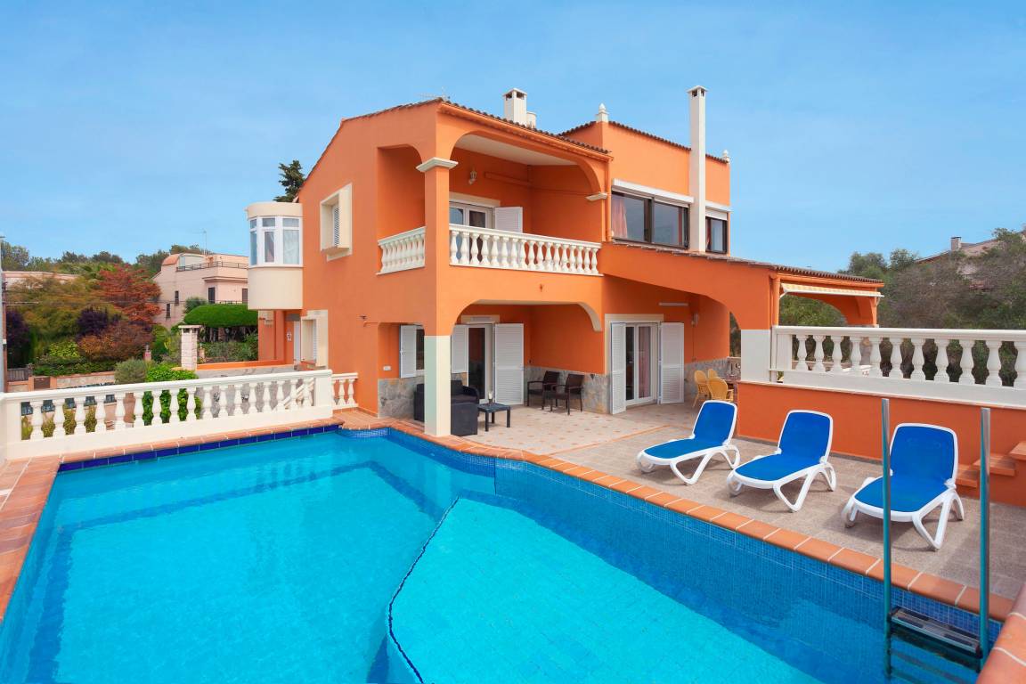 350 M² Villa ∙ 5 Habitaciones ∙ 10 Huéspedes - El Arenal