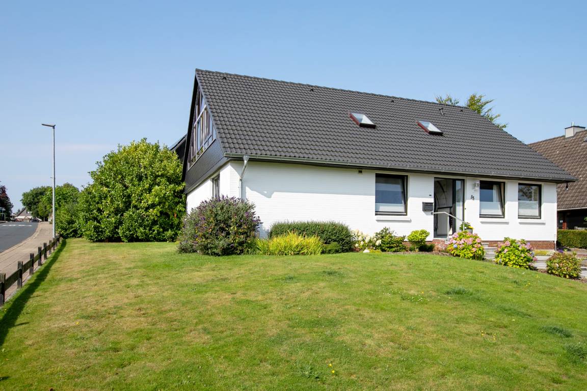 90 M² Ferienwohnung ∙ 2 Schlafzimmer ∙ 2 Gäste - Heide