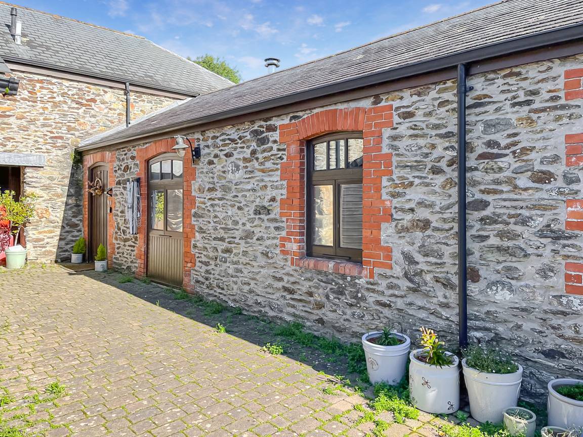 Cottage ∙ 2 Bedrooms ∙ 4 Guests - Noss Mayo